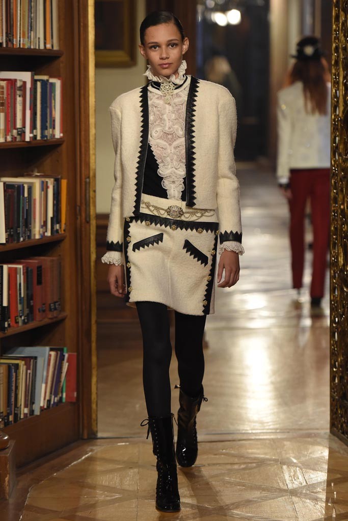 THE HILLS ARE ALIVE WITH CHANEL - Beauty And The Dirt